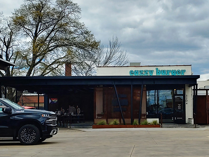 That turquoise sign isn't just marking a restaurant – it's announcing the arrival of burger greatness in Richmond.