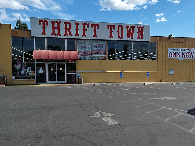 1. the enormous thrift store in california packed with rare finds and ridiculously good deal