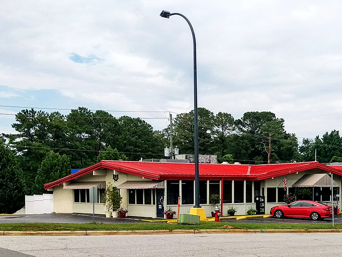 That iconic red roof isn't just eye-catching—it's a beacon calling to seafood lovers across Raleigh like a maritime lighthouse for hungry landlubbers.