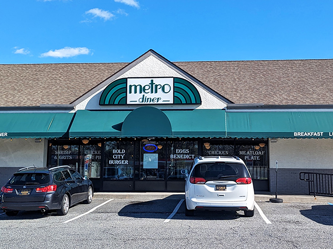 The green awning of Metro Diner beckons like a lighthouse for the breakfast-obsessed. This Newark institution promises comfort food that hugs your soul.