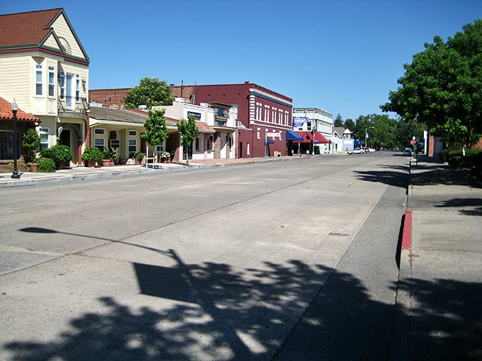 Main Street simplicity at its finest – Red Bluff's historic downtown invites you to slow down and remember when architecture had personality and parking was plentiful.