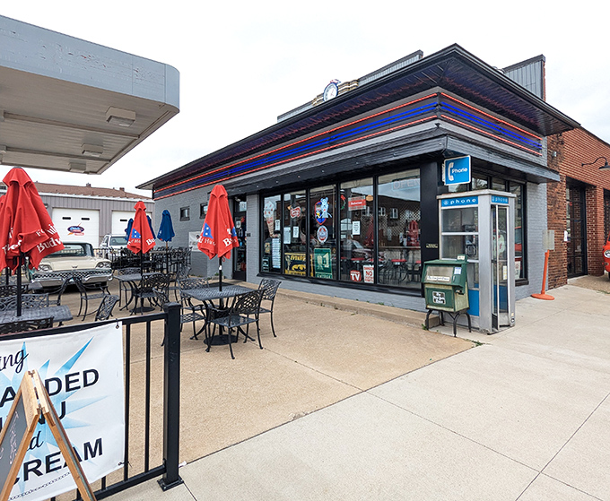 This unassuming storefront hides culinary treasures that would make roadside food legends weep with joy.
