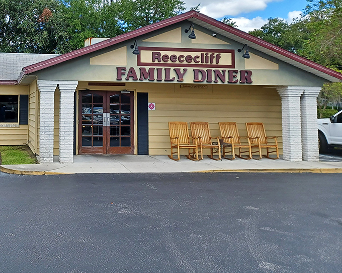 Those rocking chairs aren't just for show—they're for the inevitable wait when half of Lakeland decides they need pancakes at the same time.