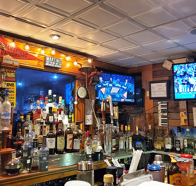 The well-stocked bar promises liquid courage and sports entertainment – the perfect combination for making new friends or avoiding awkward conversations.