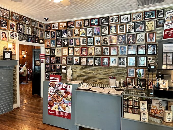 The wall of fame showcases visitors from presidents to rock stars – all equal citizens in the democratic republic of good eating.