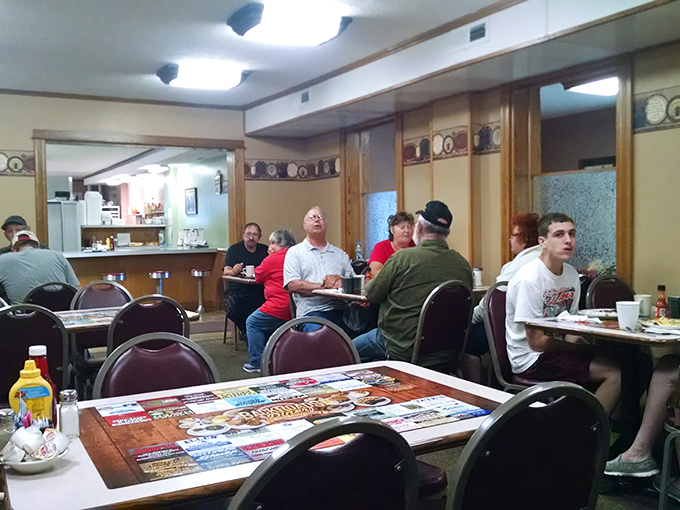 The kind of crowd that knows good food when they taste it – no Instagram required.