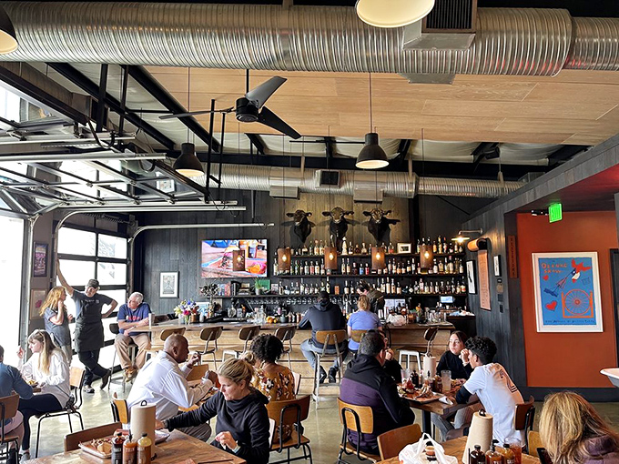 Strangers become friends over trays of brisket – that's the magic of communal tables and Texas-style hospitality.