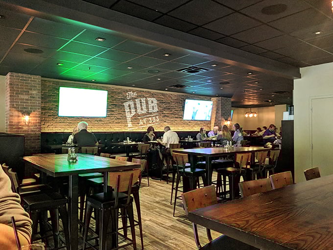 The dinner rush at The Pub at 333 – where locals gather to debate Steelers plays while unanimously agreeing on the quality of the food. 