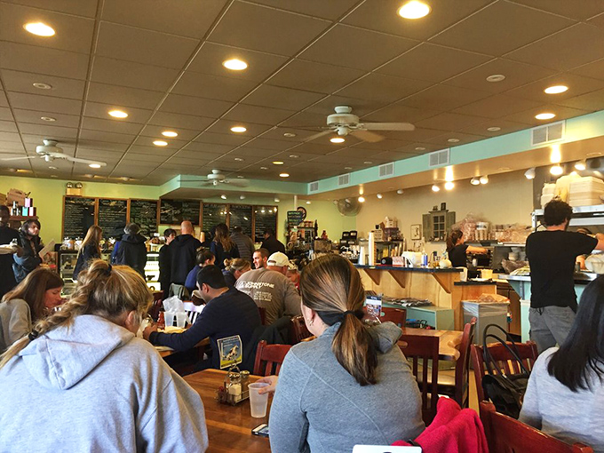 Weekend mornings bring a bustling crowd of regulars and newcomers alike, all united in their quest for the perfect breakfast experience.