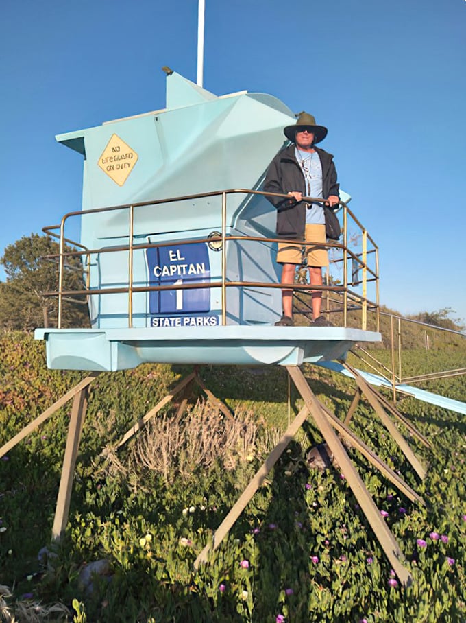 Standing guard over paradise isn't just a job—it's an enviable lifestyle. This lifeguard tower offers the best office view in California.