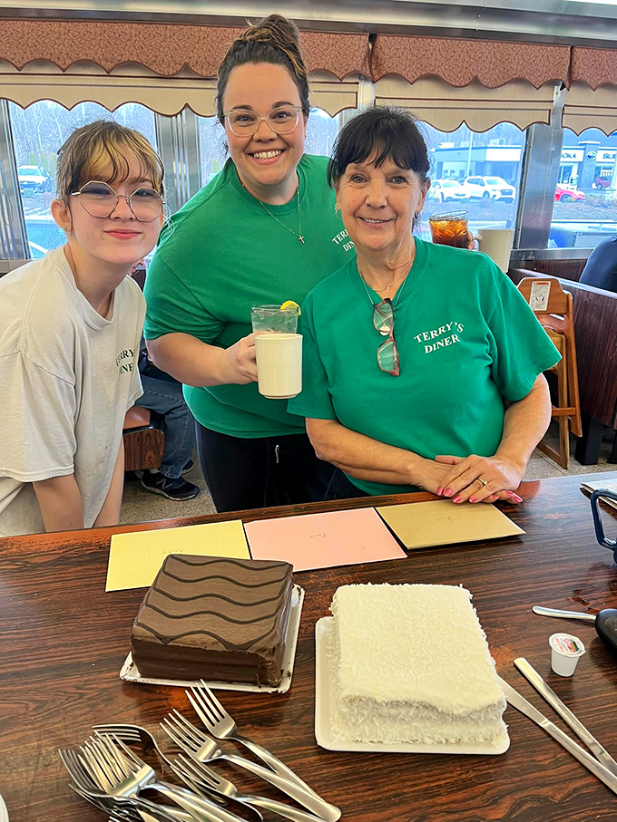 The heart of any great diner is its staff – the keepers of coffee cups and conversation who make every regular feel like family.