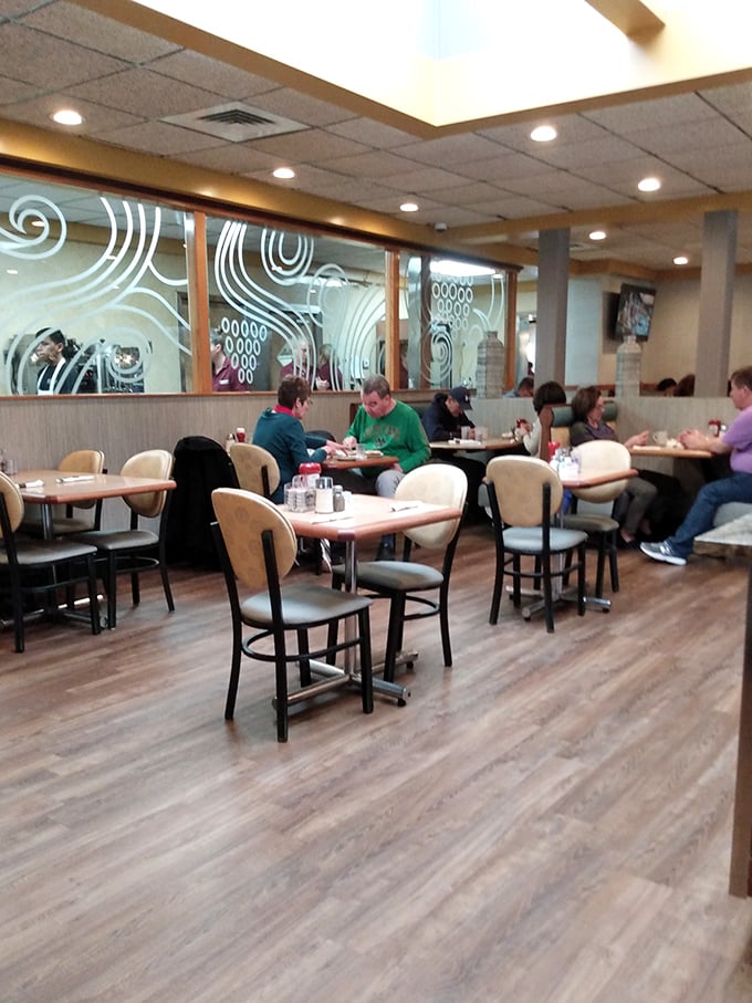 Real conversations happening over real food – the way dining was meant to be experienced.
