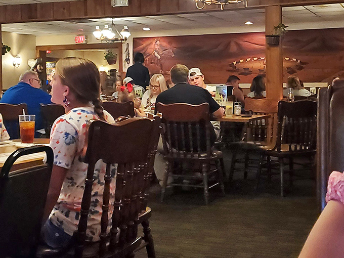 The dining room hums with the symphony of satisfied diners. That magical moment when conversation pauses because everyone's too busy enjoying their food. 
