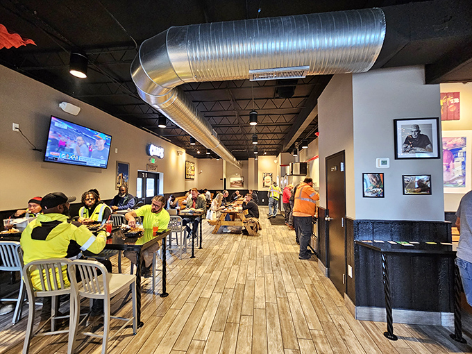 The exposed ductwork and wooden tables say "we spent our money on the meat, not the ceiling." And that's a business plan we can all get behind.