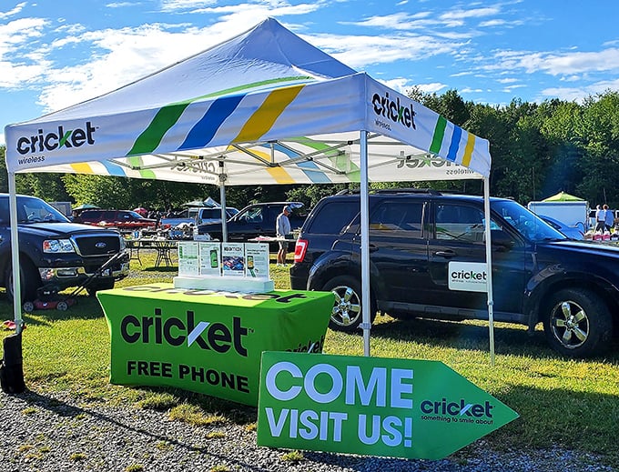 Even modern companies know where the crowds gather. This Cricket Wireless tent proves that flea markets aren't just about nostalgia—they're thriving community hubs.