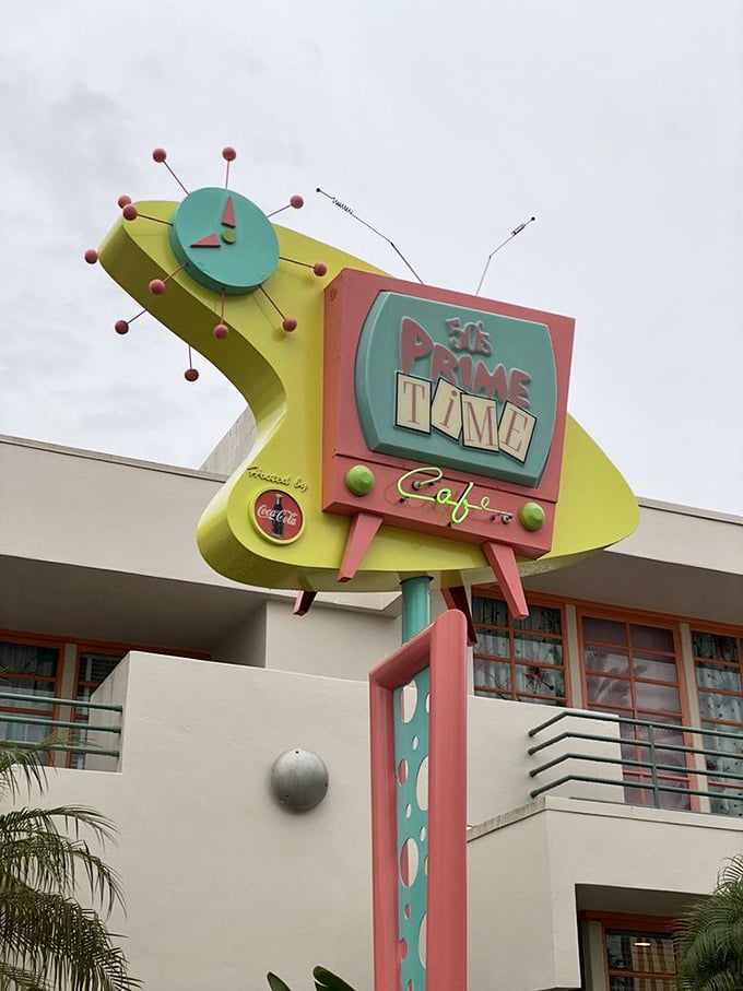 50's Prime Time Café's retro sign looks like it was designed by the art department of "I Love Lucy" – perfectly period-appropriate.