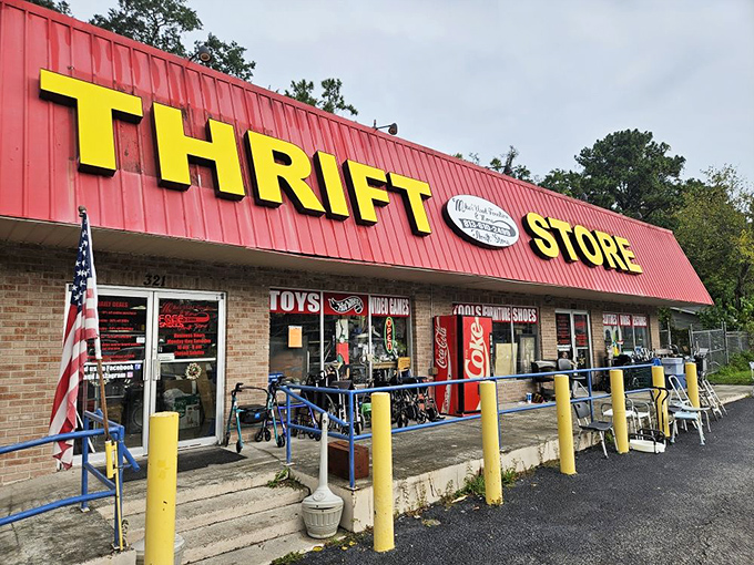 That red roof practically shouts "BARGAINS INSIDE!" A no-frills approach to thrifting where the treasures speak for themselves.