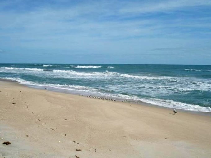 The meeting of sky and sea at Playalinda Beach creates the kind of blue ombré effect that would make a hairstylist jealous.