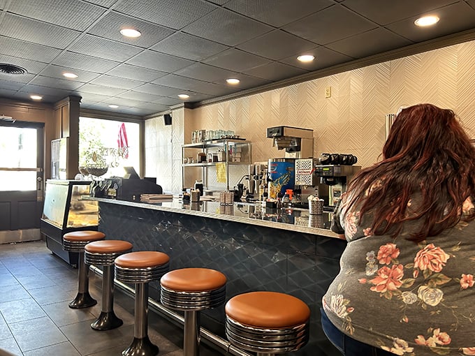 These counter seats have supported more Gettysburg visitors than tour guides—each one a front-row ticket to the breakfast show.