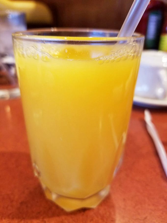 Orange juice so bright it could substitute for sunshine on a cloudy Chicago morning—vitamin C never looked so appealing.