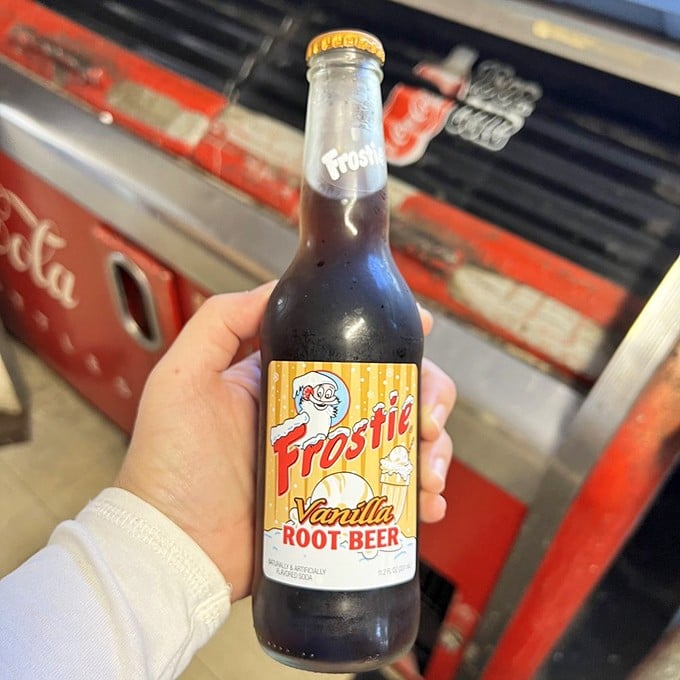 Frostie Vanilla Root Beer—a nostalgic sip of Americana that pairs perfectly with a bacon cheeseburger. Some traditions are worth preserving in glass bottles.