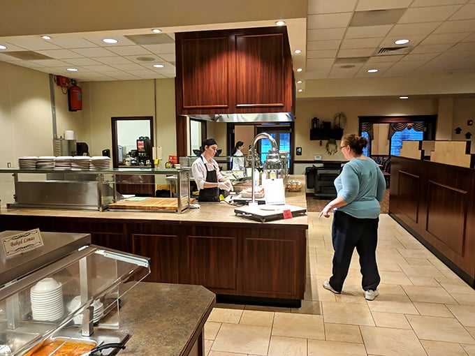 The buffet line—where the magic happens. Staff keep everything fresh and full, an ongoing choreography of Pennsylvania Dutch abundance.