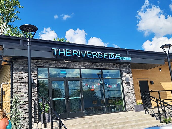 The River's Edge Restaurant promises meals with a side of scenery. After all, food just tastes better when accompanied by the knowledge that vacation destinations charge triple for similar views.