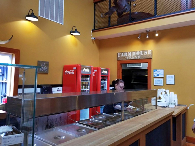 The service counter promises "Farmhouse Fresh"—words that pair perfectly with the rustic, no-nonsense approach to great barbecue.