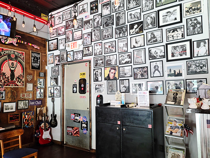 Every picture tells a story on this memory-laden wall. Part art gallery, part time machine, fully establishing your BBQ street cred before the first bite.