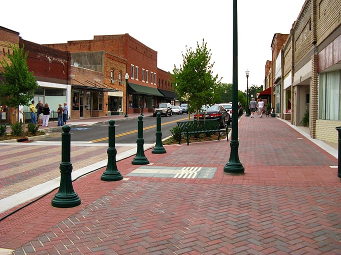 The brick sidewalks and tree-lined streets of Toccoa create the perfect setting for an afternoon of window shopping and daydreaming.
