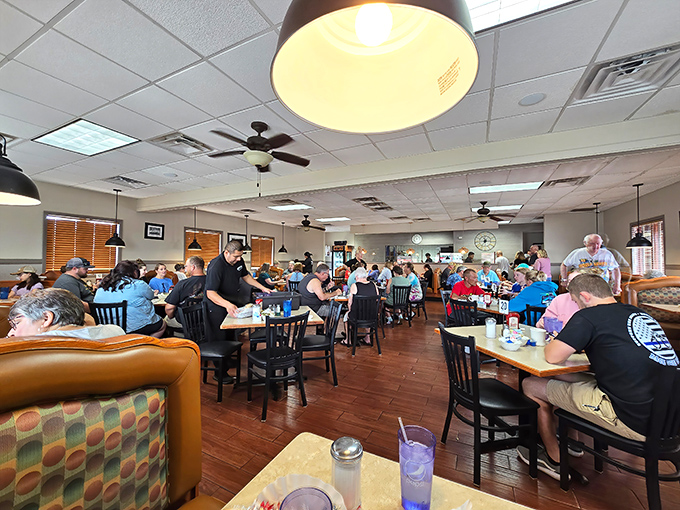 The lunch rush—that beautiful symphony of clinking plates, conversation hum, and the occasional "order up!" This is America's true concert hall.