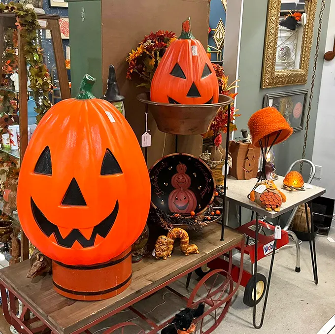 Halloween decorations with retro appeal – these pumpkins probably lit up porches when "Monster Mash" was still climbing the charts.