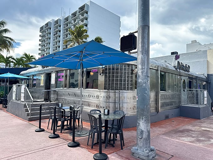 Miami's tropical sunshine meets classic Americana outside this silver beacon of comfort food – palm trees included at no extra charge.