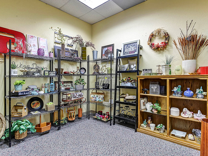 Home décor corner where "Wise Down" signs and knickknacks await their second chance to make a first impression in your home.