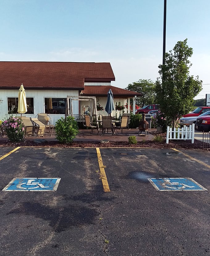 The outdoor seating area offers fresh air with your fresh food – a perfect spot for contemplating whether to order seconds or save room for pie.