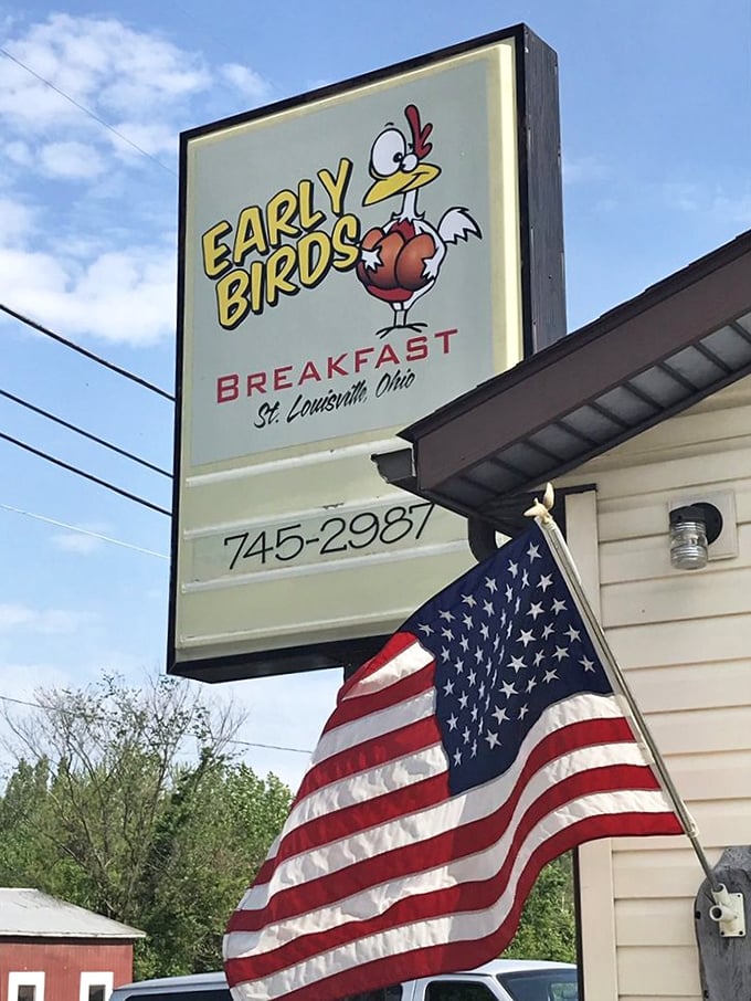 That American flag says it all – this is breakfast done the right way, with pride and patriotism.