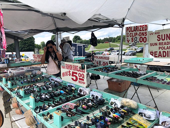 Rogers combines auctions and shopping - double your chances of scoring that perfect find under sunny skies.
