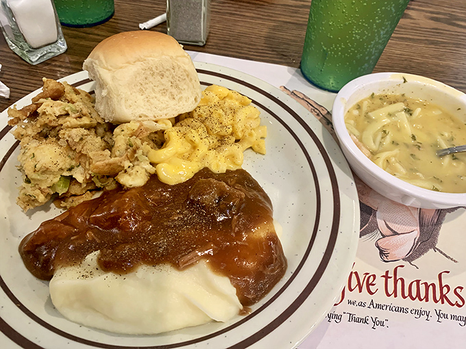 This isn't just breakfast – it's a cultural statement on a plate, with comfort food that makes you understand why Pennsylvania Dutch cooking has endured for centuries.
