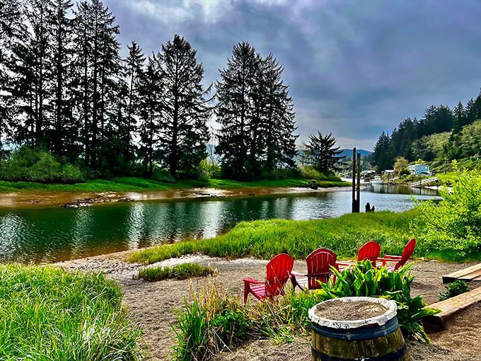 Nature provides the backdrop that no interior designer could match—towering evergreens and calm waters that make every bite taste better.
