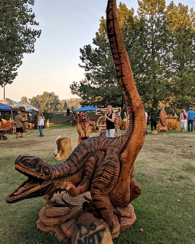 Wood carving festivals showcase local artistry – like this impressive dinosaur sculpture. Who knew prehistoric creatures were part of Yreka's charm offensive?
