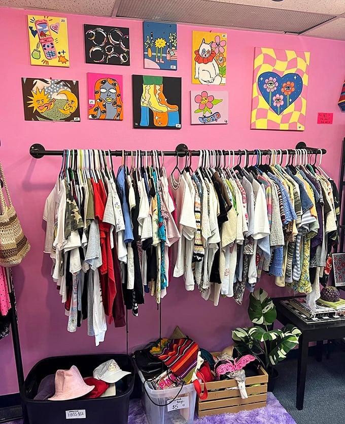 Art that watches over fashion—a perfect pairing. Those pop-art pieces create the ideal backdrop for vintage clothing hunting.