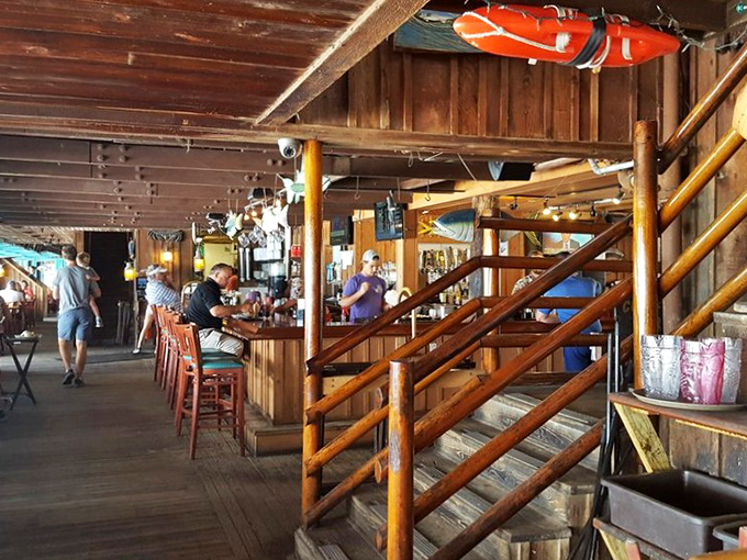The bar area feels like the living room of that cool coastal friend who always knows where to find the freshest seafood in town.