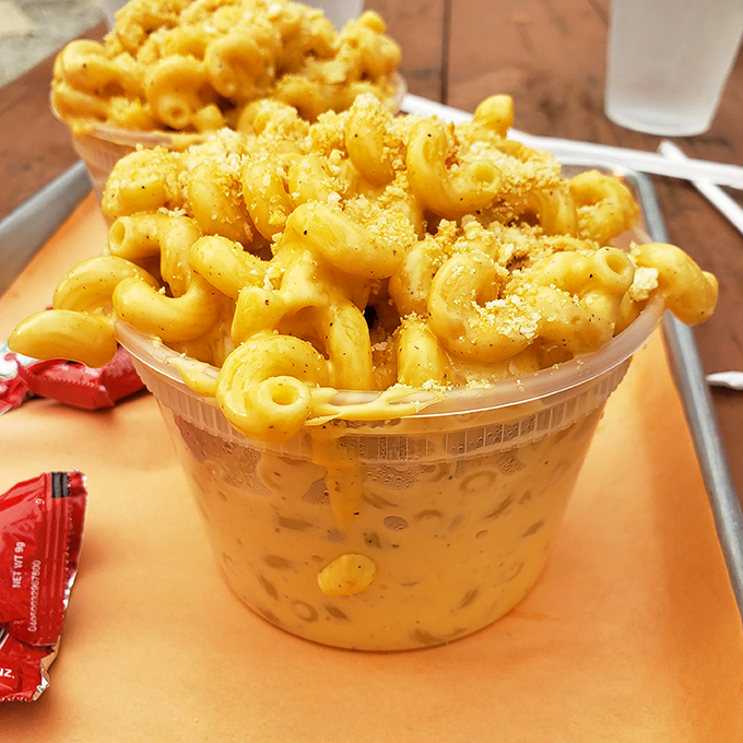 Smoked mac and cheese that doesn't play second fiddle to the meat—it demands its own standing ovation.