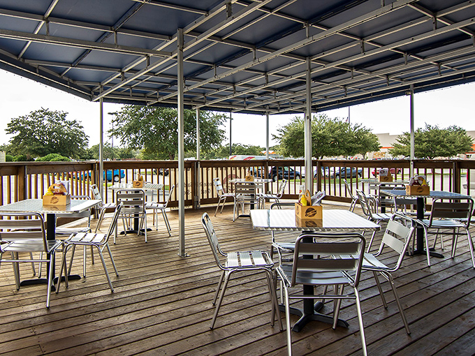 Florida dining at its most honest – outdoor seating where the breeze carries conversations between tables and nobody's in a hurry to leave.