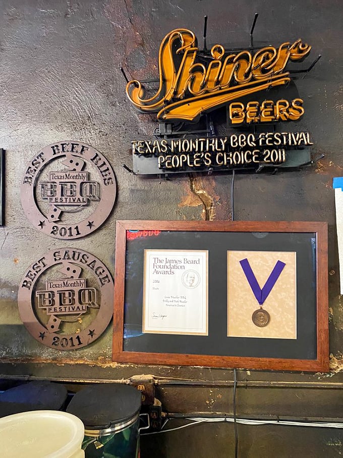 Awards that tell the tale – from Texas Monthly to James Beard. When your barbecue earns medals, you know you're not just eating lunch, you're experiencing history. 