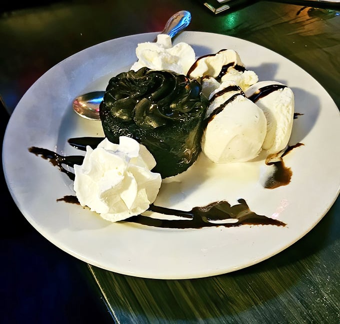 Desserts might be unexpected at a seafood joint, but this molten chocolate cake with vanilla ice cream proves Benny's knows how to finish strong.