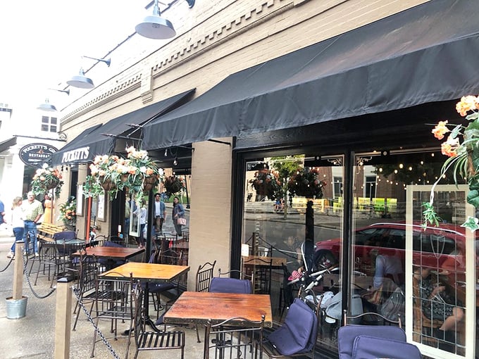 Sidewalk seating that invites you to enjoy your meal while watching Franklin life unfold – dinner and a show, Southern style.
