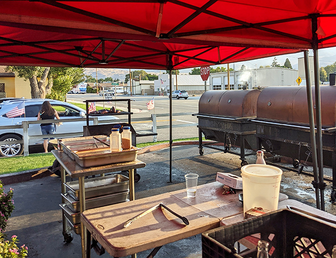 Al fresco dining with a side of Sierra views—because great barbecue deserves great scenery and the fresh mountain air helps you make room for seconds.