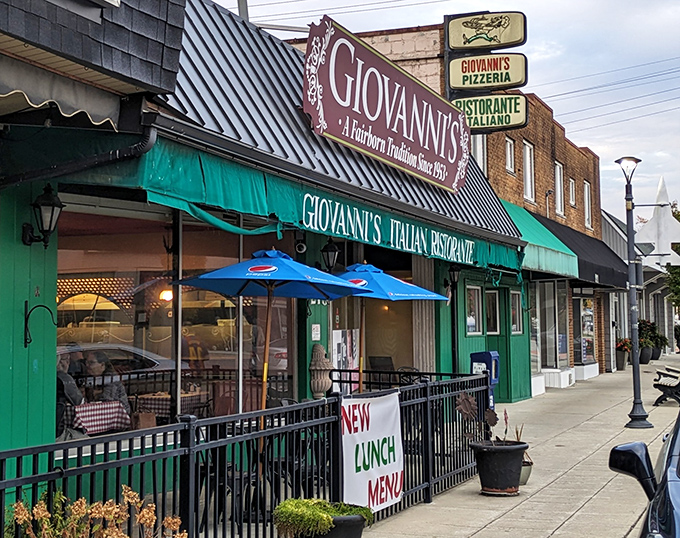 Al fresco dining under blue umbrellas – because pasta tastes even better with a side of people-watching and Ohio sunshine.
