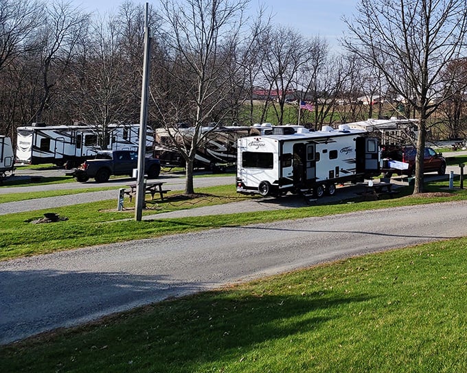 RVs lined up like eager diners at a buffet – visitors who discovered that Berlin's flavors are worth extending your stay for.